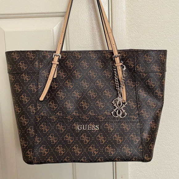 Guess | Bags | Guess Purse | Poshmark